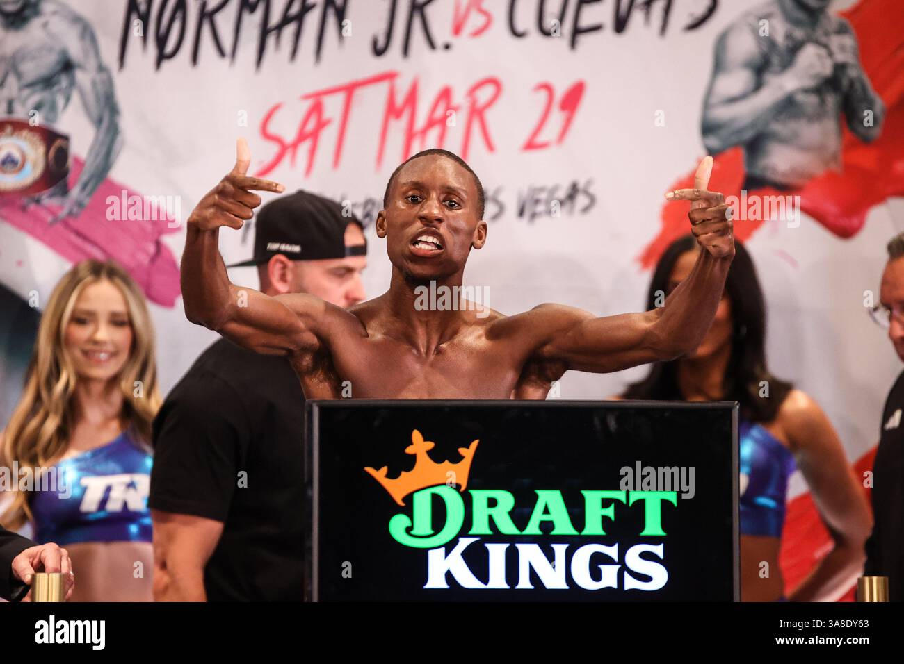Las Vegas, NV, USA. 28th Mar, 2025. Featherweight Bruce Carrington ...