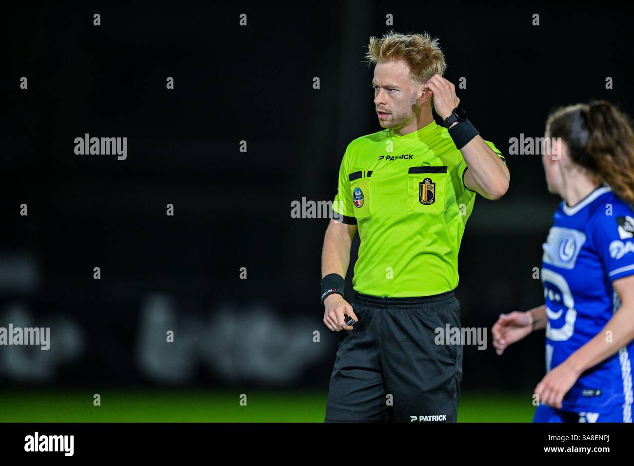 Gent, Belgium. 28th Mar, 2025. referee Lauren Cools pictured during a ...