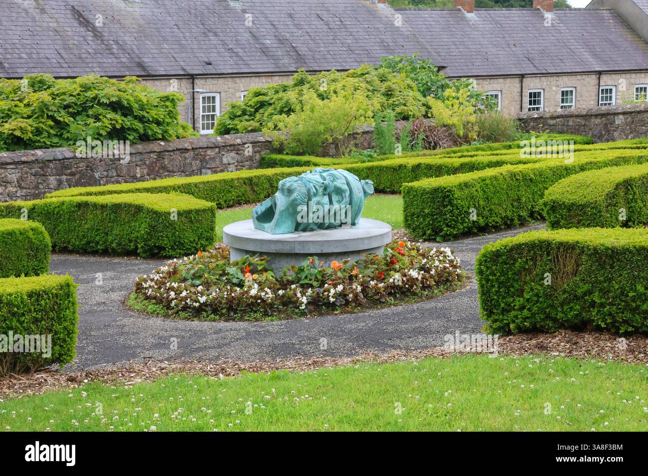 Gardens Armagh Cathedral commemorative statue head of Brian Boru in ...