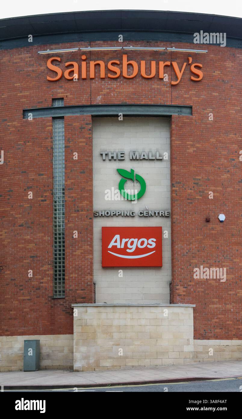 Northern Ireland shopping centre, The Mall Shopping Centre Armagh ...