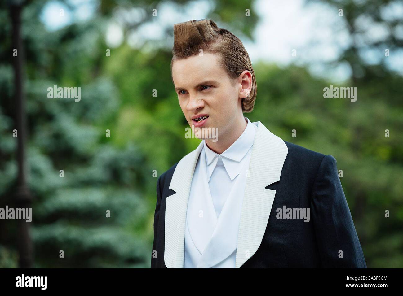Bruce langley american gods hi-res stock photography and images - Alamy