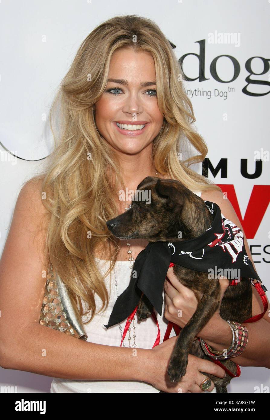 Denise richards playboy hi-res stock photography and images - Alamy