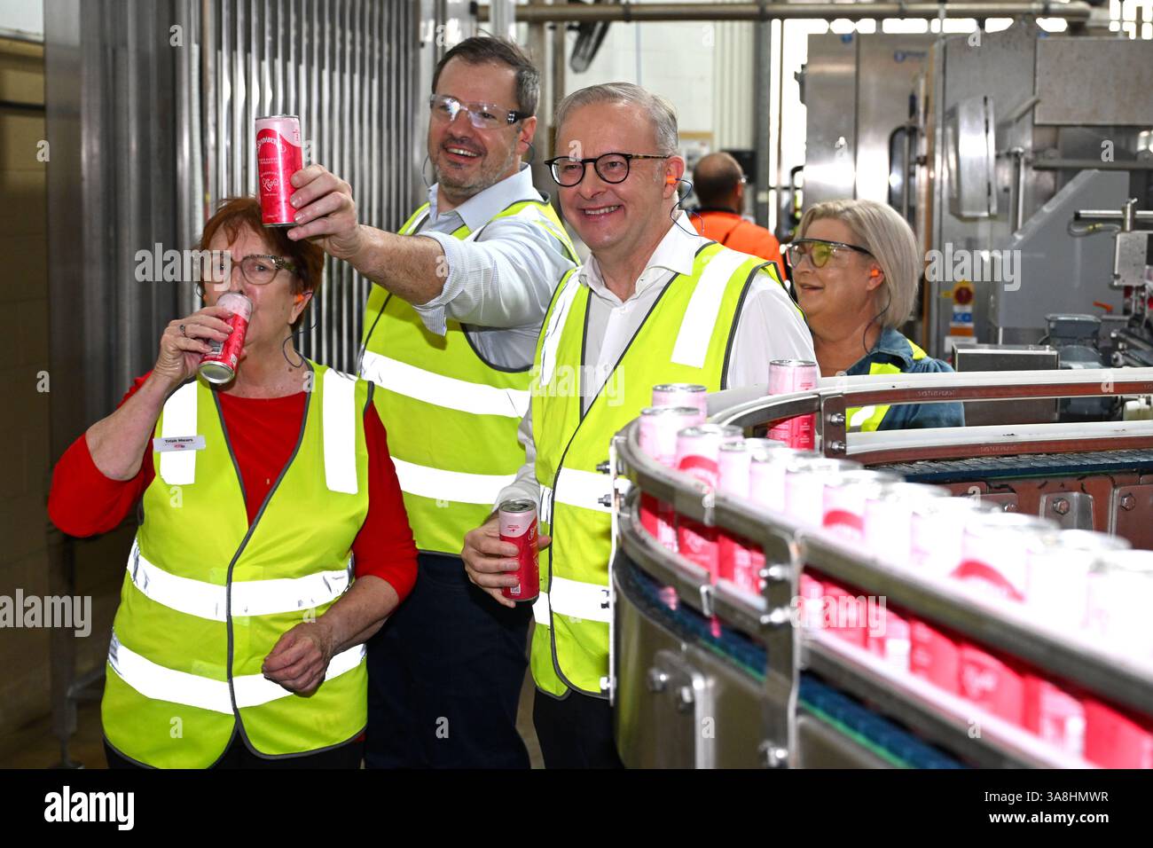 Australian Prime Minister Anthony Albanese, Labor candidate for Hinkler ...