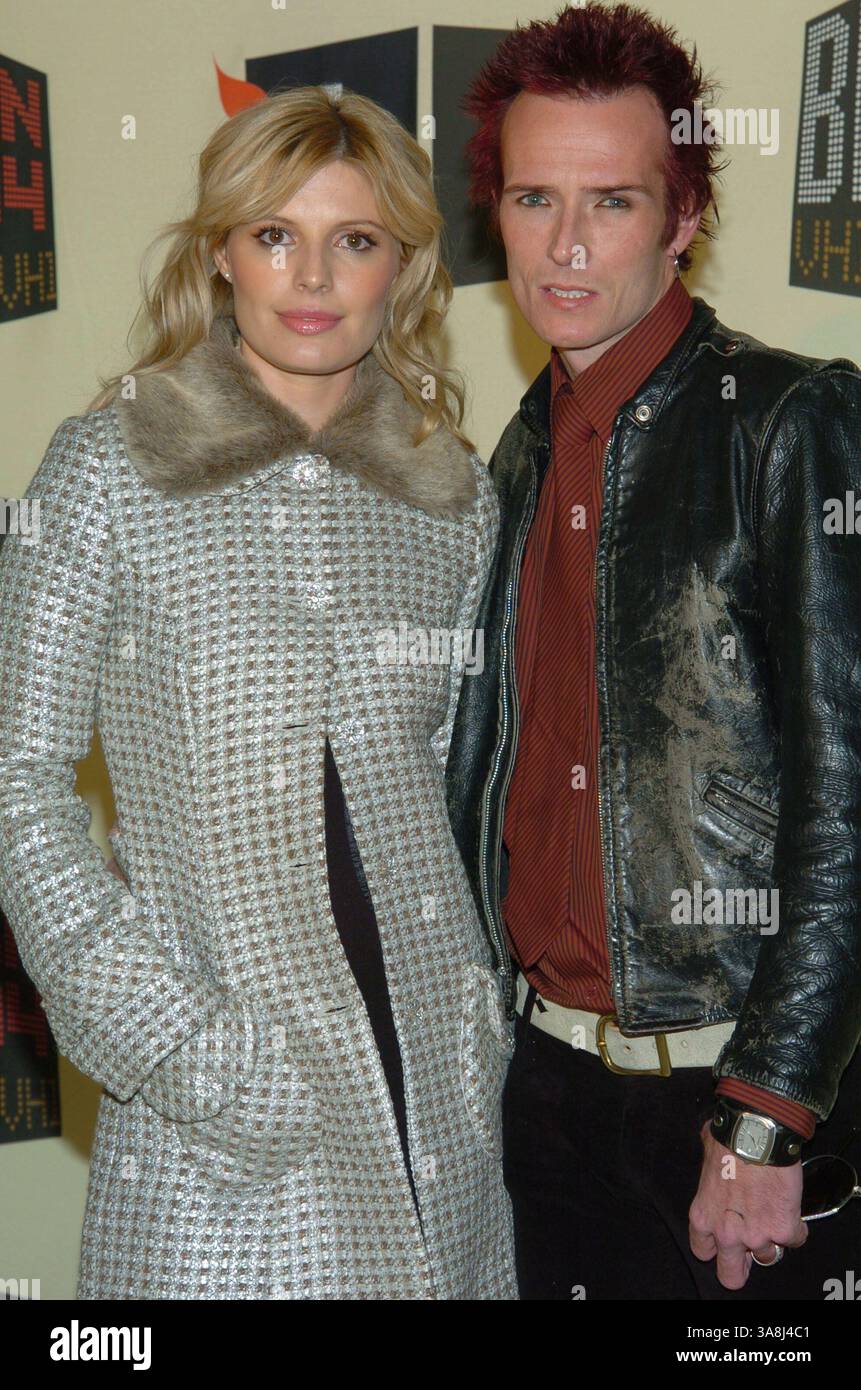 December 1, 2004 - Los Angeles, CA, U.S. - 01 December 2004 - Los ...