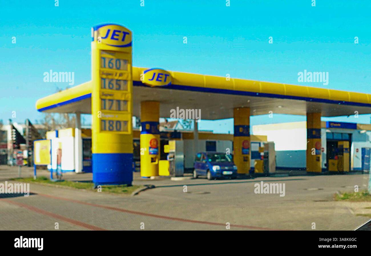 JET Tankstelle - gesehen am 28.03.2025 in Hannover *** JET gas station ...