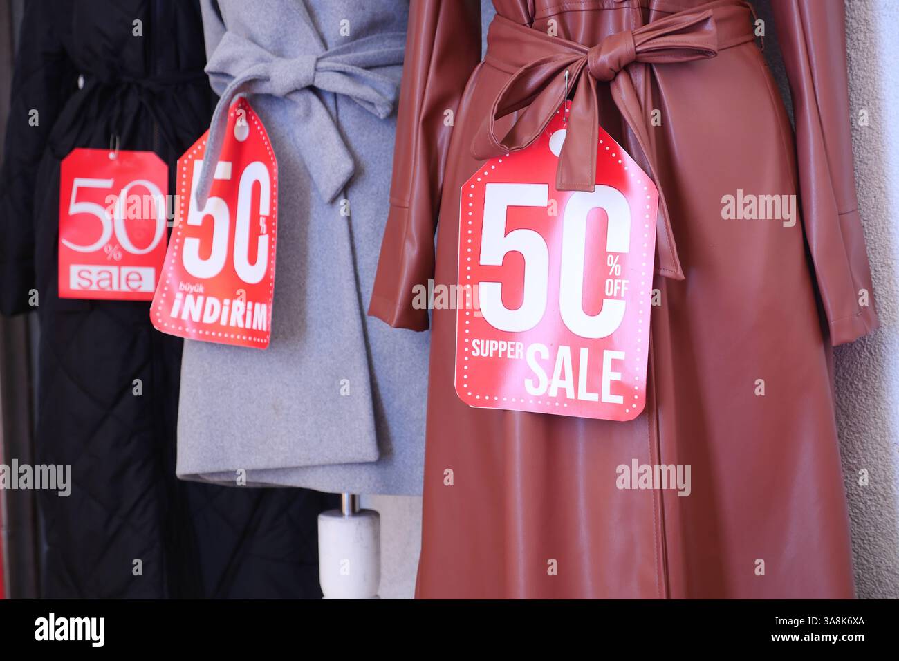 Huge discounts on stylish hi-res stock photography and images - Alamy