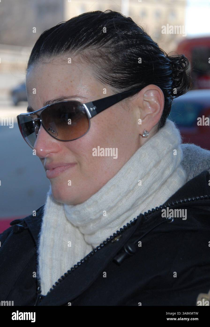 Idina menzel 2008 kennedy center hi-res stock photography and images ...