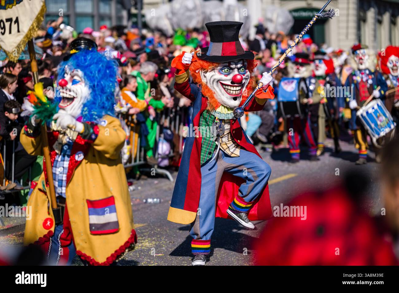 Clowns traditional carnival parade hi-res stock photography and images ...