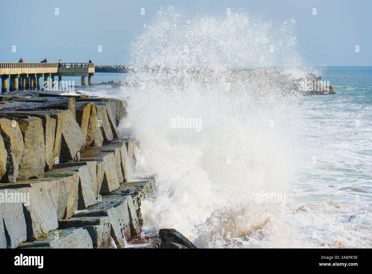 Rocky waves recreation hi-res stock photography and images - Alamy