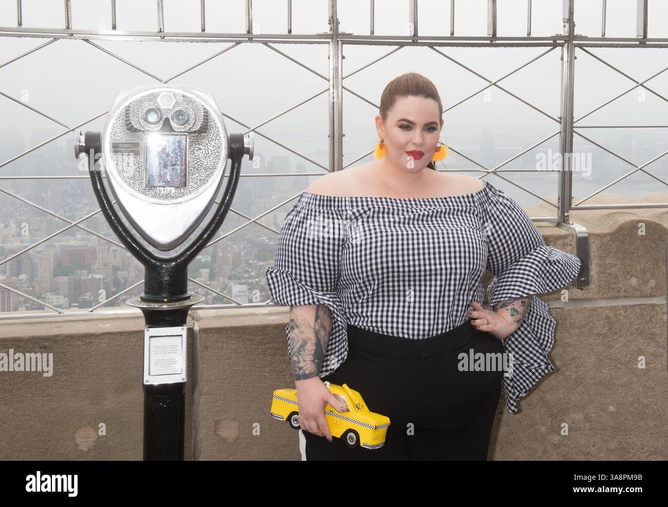 September 18, 2017 - New York, New York, U.S - Plus-size model TESS ...