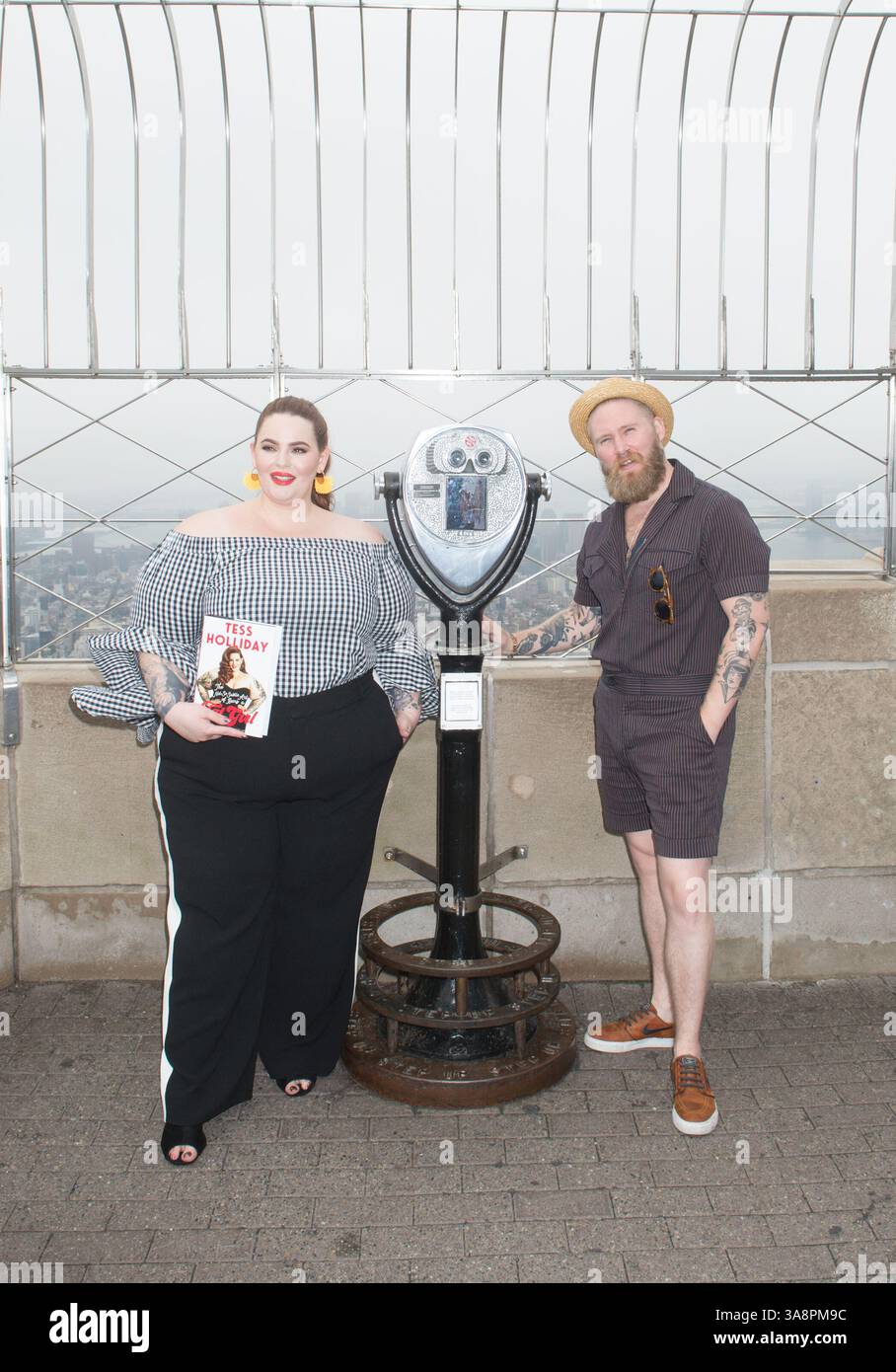 September 18, 2017 - New York, New York, U.S - Plus-size model TESS ...