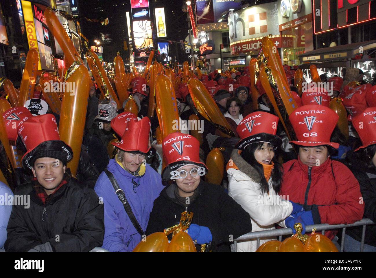 31 december 2008 times square hi-res stock photography and images - Alamy