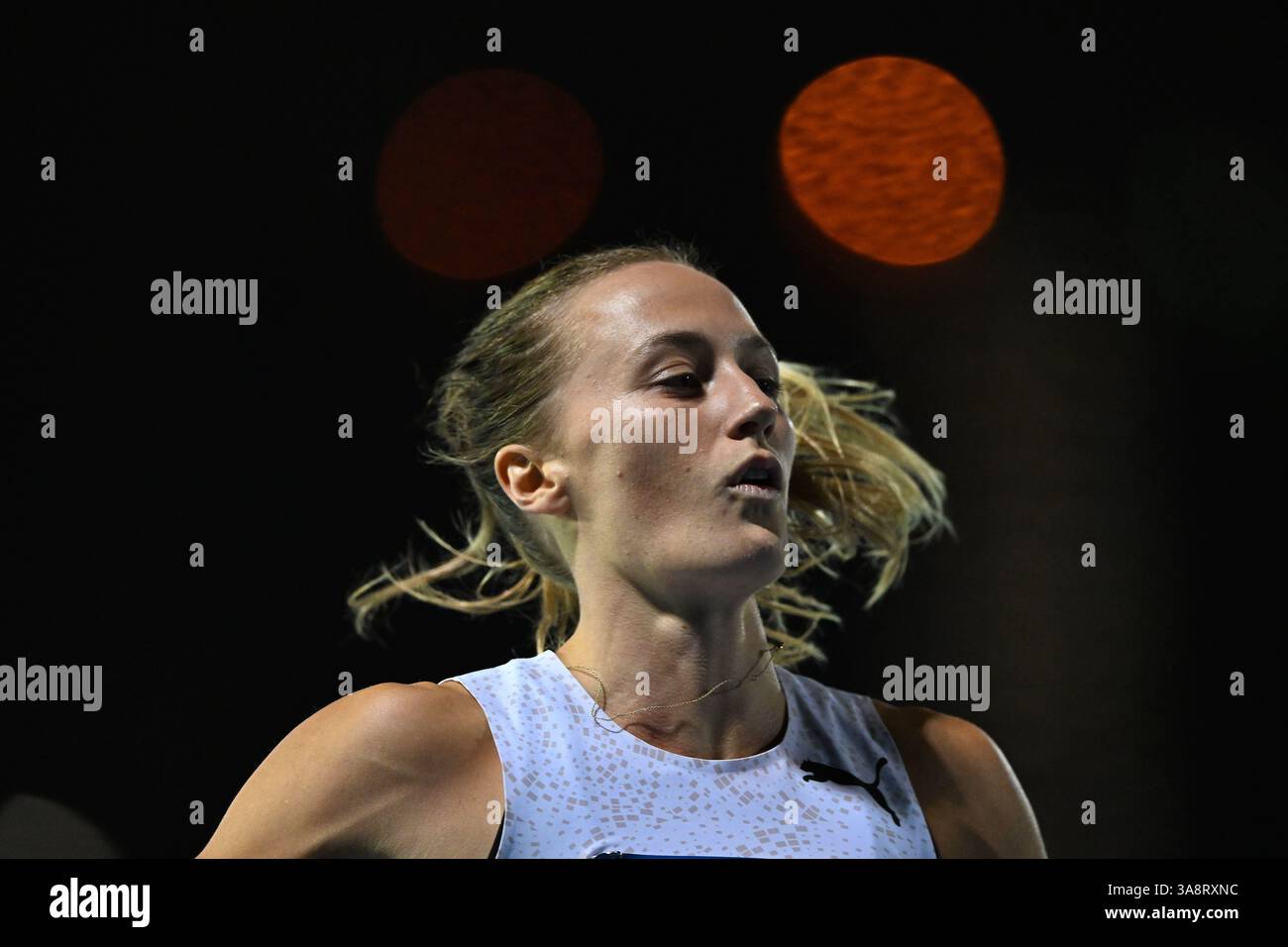 Kristie Edwards celebrates winning the womens 200m final during the ...