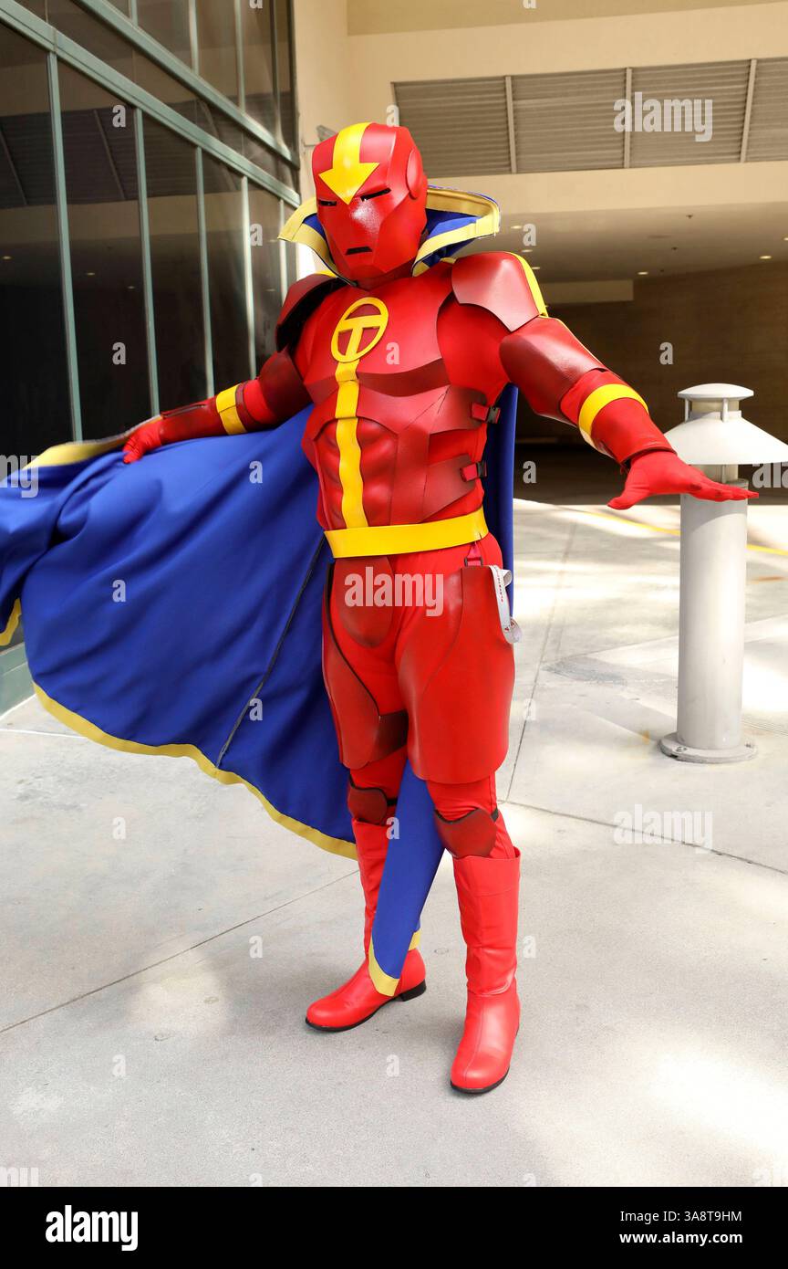 Cosplayer auf der WonderCon 2025 im Anaheim Convention Center. Anaheim ...