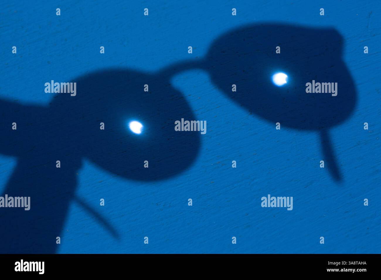 London, UK. 29th Mar, 2025. a partial solar eclipse in the northern ...
