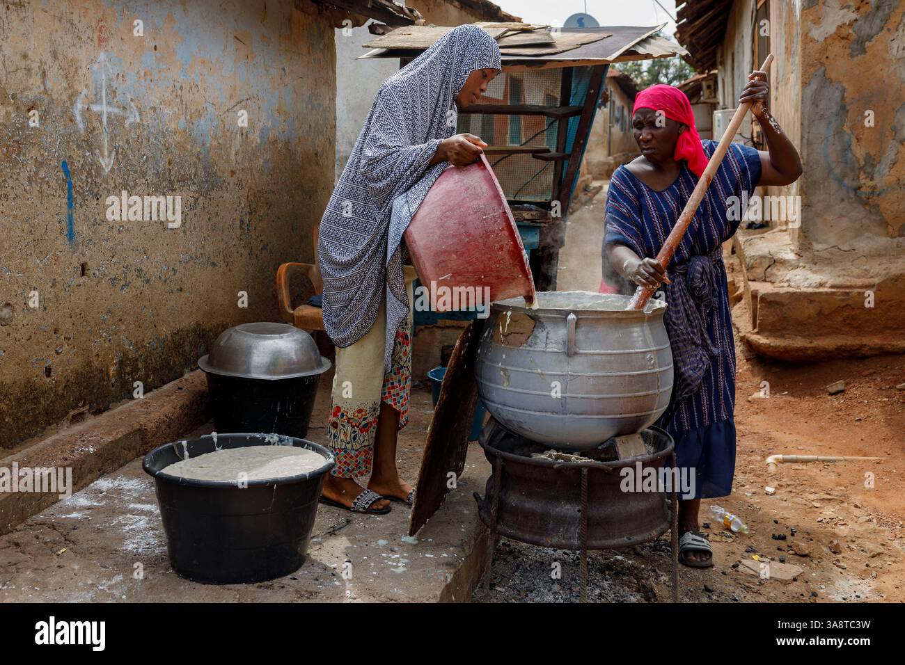 Muslim women prepare Iftar, fast breaking meal, for charity during the ...