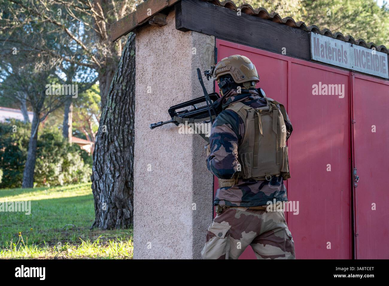 The 21st regiment d'infanterie de marine (21 RIMa) seen in action ...