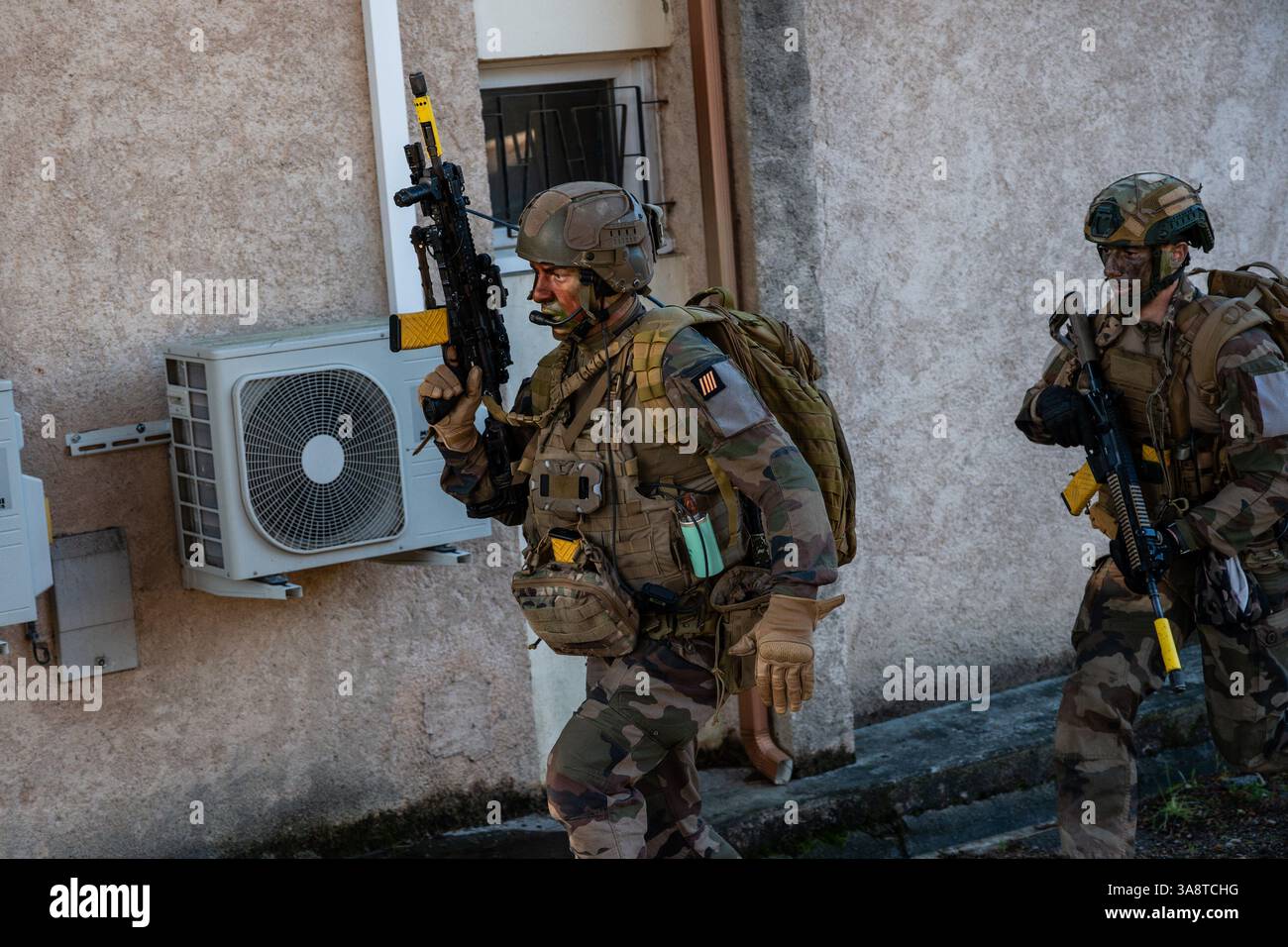 The 21st regiment d'infanterie de marine (21 RIMa) seen in action during a full-scale Argos ...