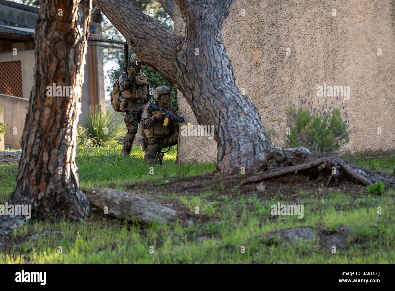 The 21st regiment d'infanterie de marine (21 RIMa) seen in action ...
