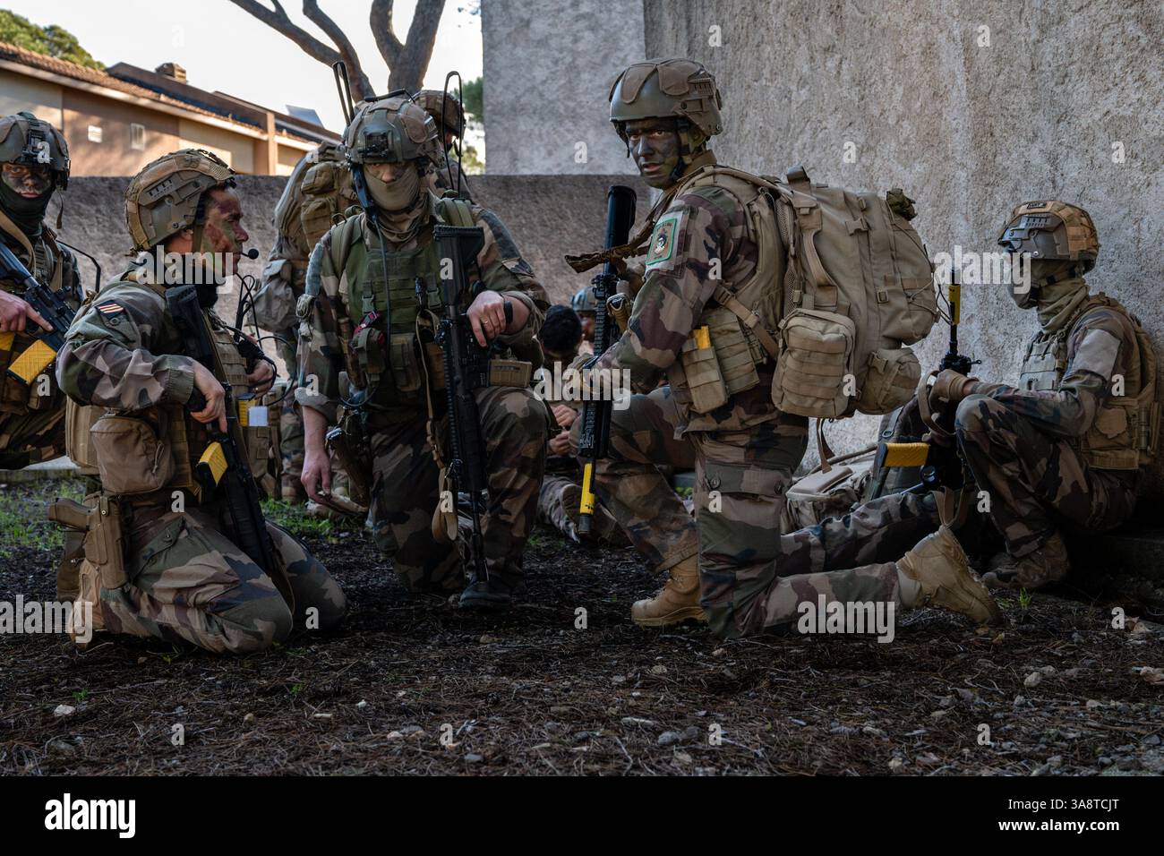 The 21st regiment d'infanterie de marine (21 RIMa) seen in action ...