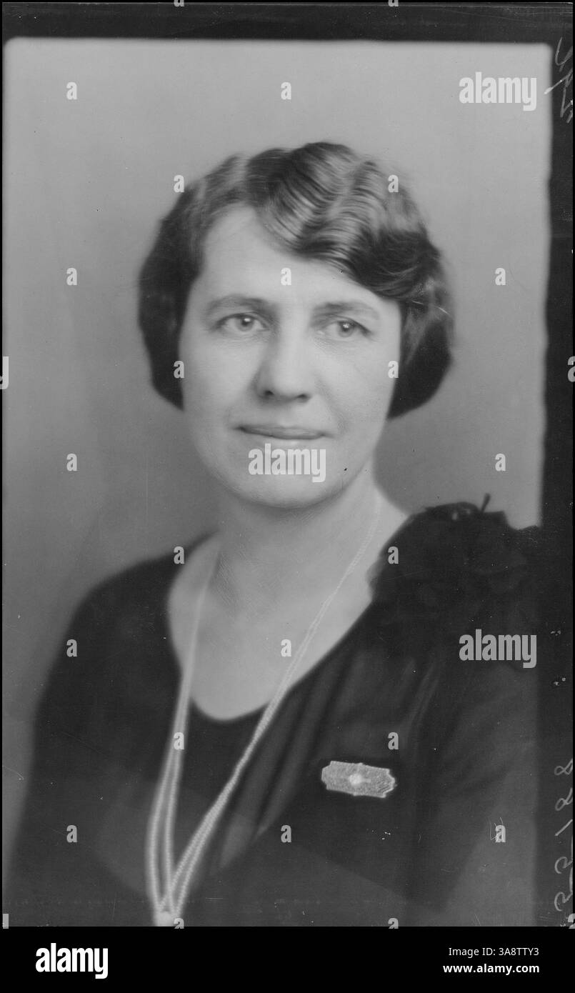 Delphian society hi-res stock photography and images - Alamy