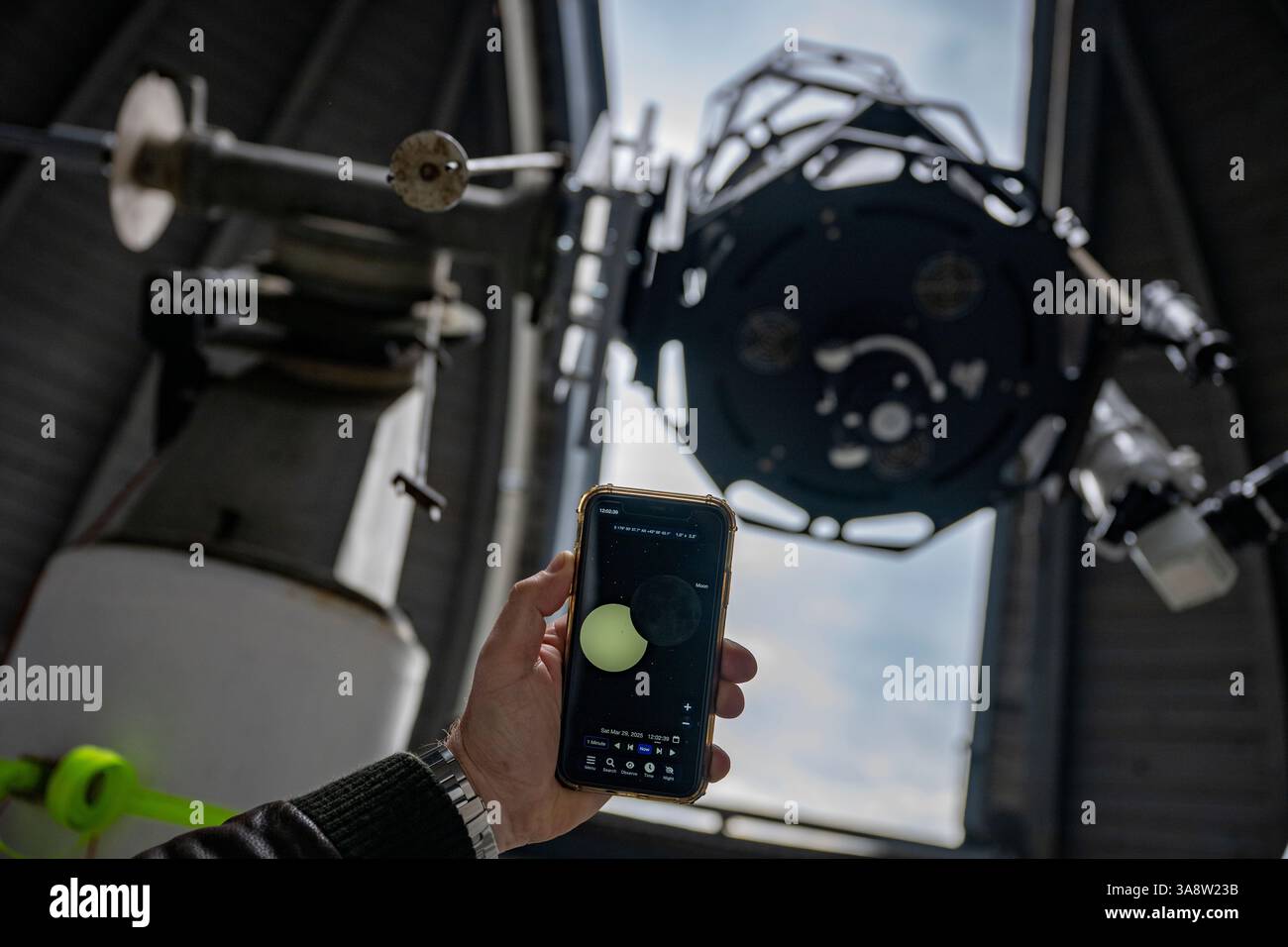 Turnov, Czech Republic. 29th Mar, 2025. A partial solar eclipse in the ...