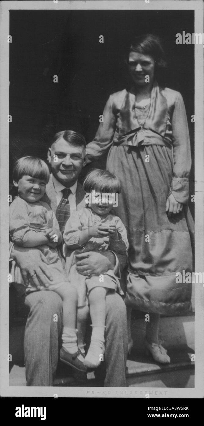 Thomas Patrick Gleason, a police detective, is pictured with his wife ...