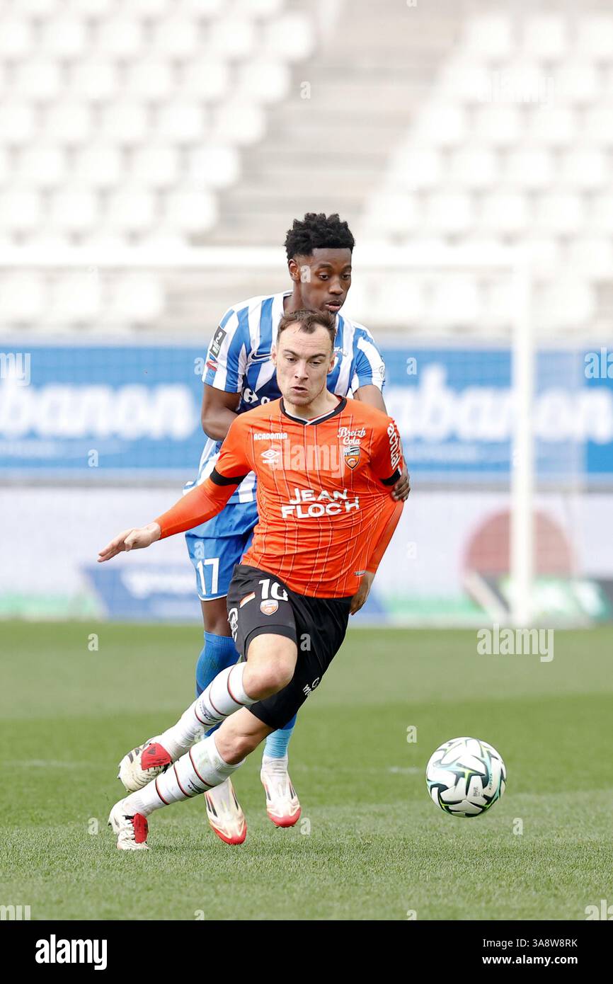 17 Shaquil DELOS (gf38) - 10 Pablo PAGIS (fcl) during the Ligue 2 BKT ...