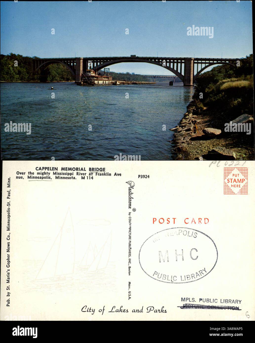 Cappelen memorial bridge spans the mississippi river at franklin hi-res ...