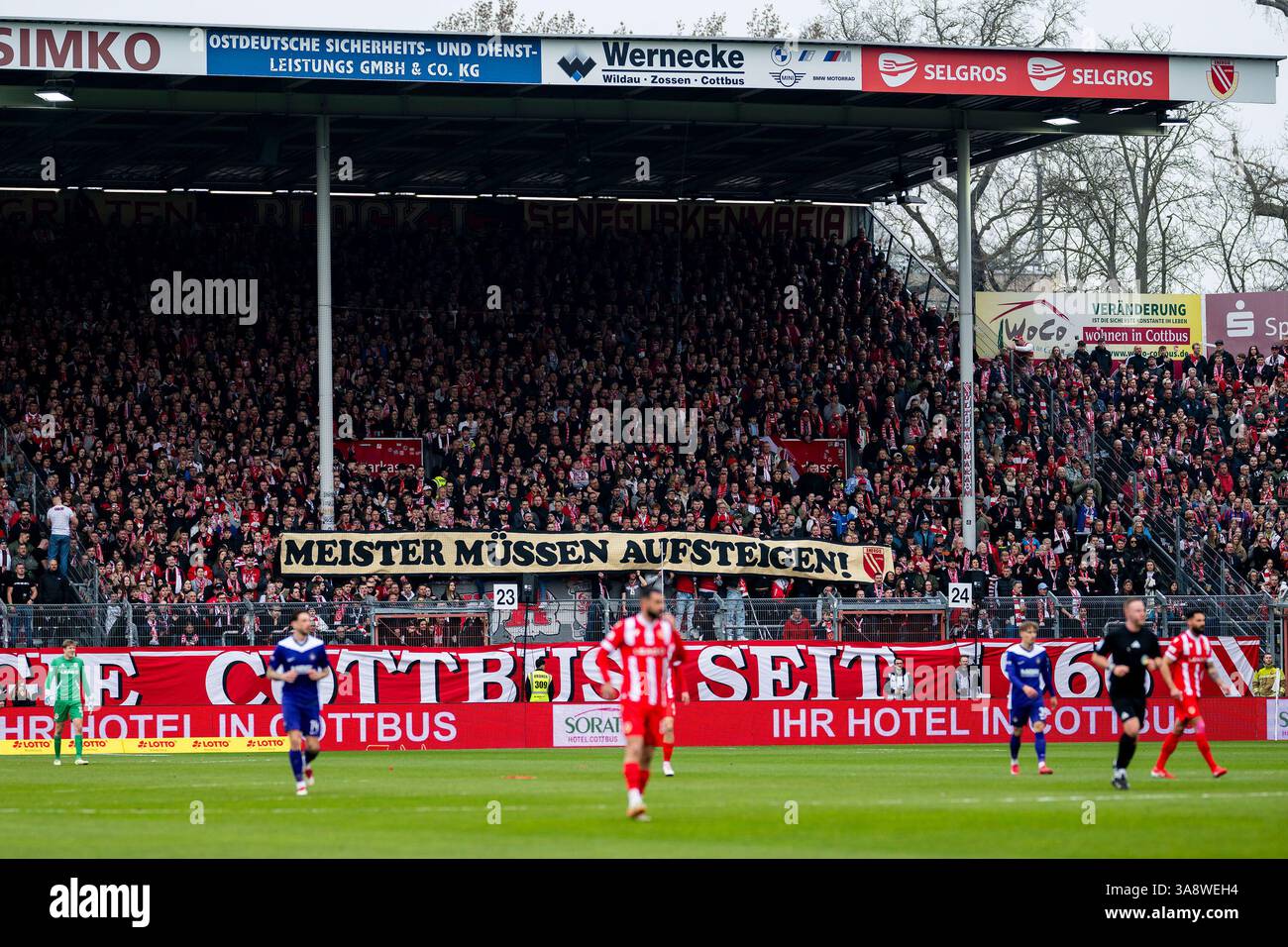 29 March 2025, Brandenburg, Cottbus: Soccer: 3rd division, Energie ...