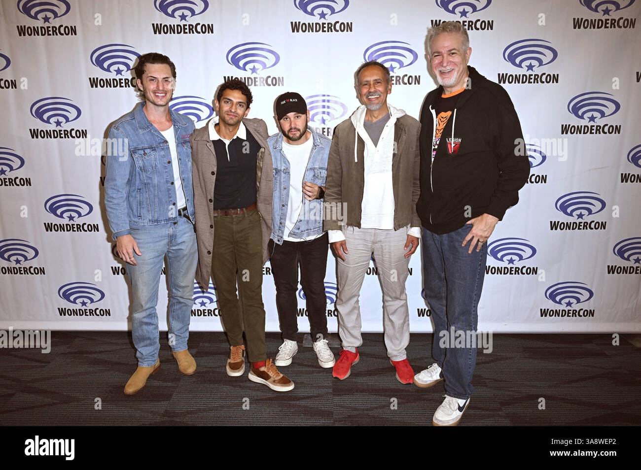 Dannie Hamquie, Karan Soni, Andrew Sandler, Bernard White und David ...