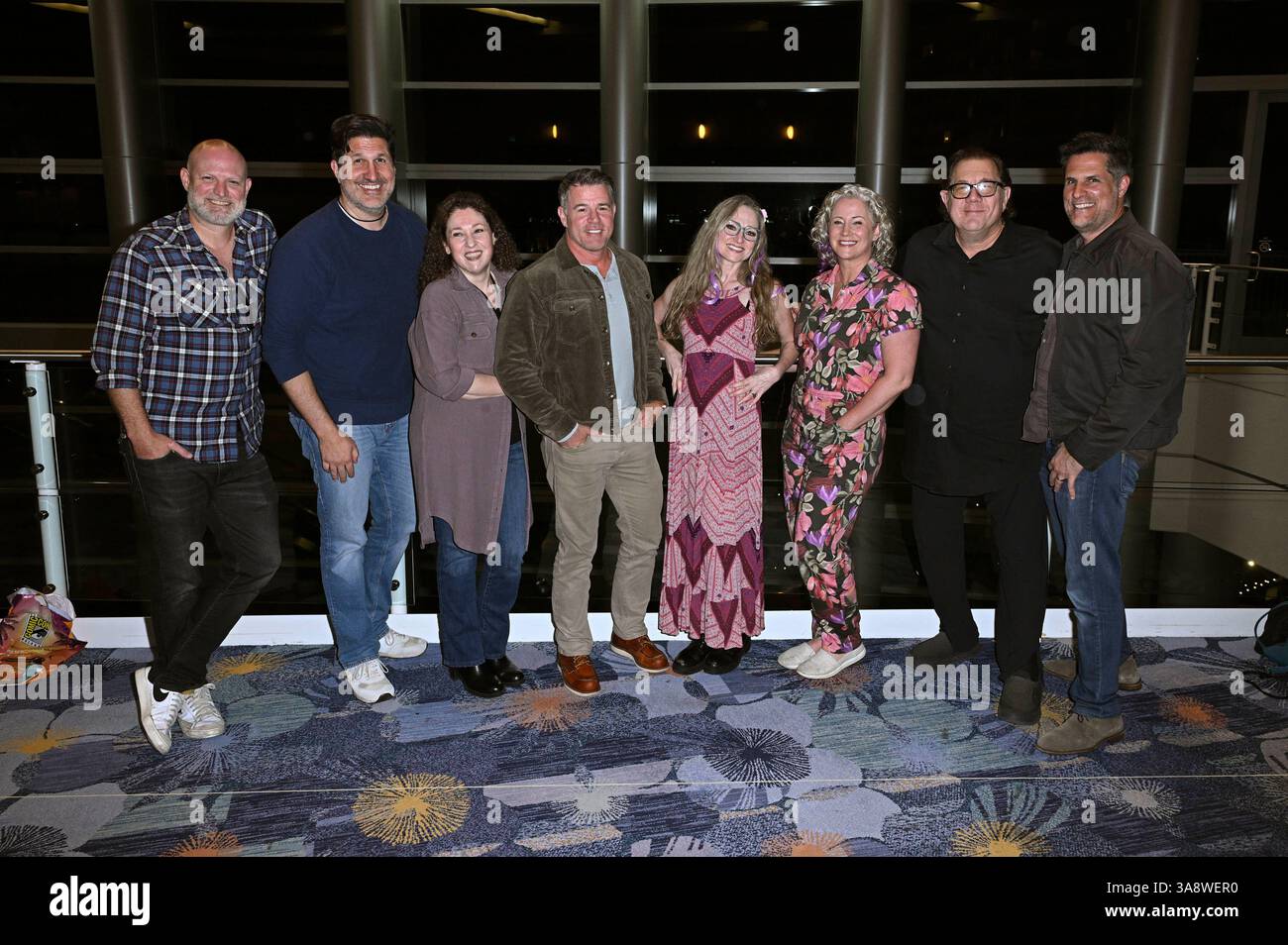 Michael Hughes, Gast, Meredith Layne, Derek Phillips, Julie Nathanson ...