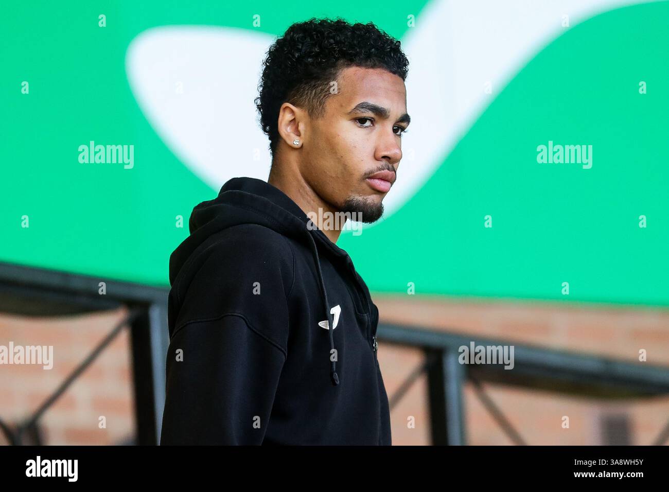 Norwich, UK. 29th Mar, 2025. Elliot Myles of Norwich City arrives at ...