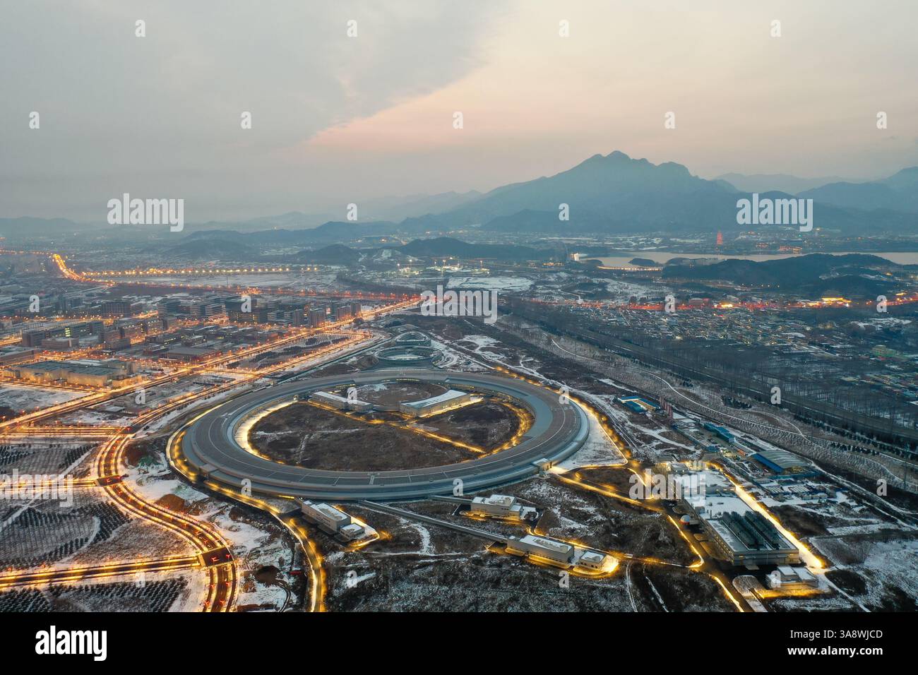 (250329) -- BEIJING, March 29, 2025 (Xinhua) -- An aerial drone photo ...