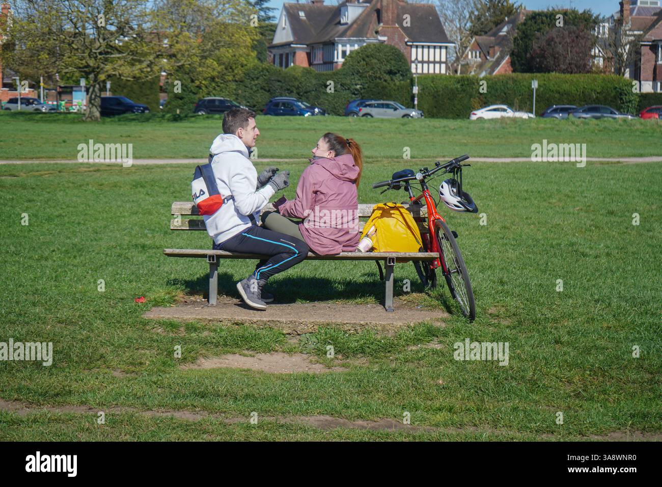 London, UK 29 March 2025. People enjoying the spring sunshine on ...