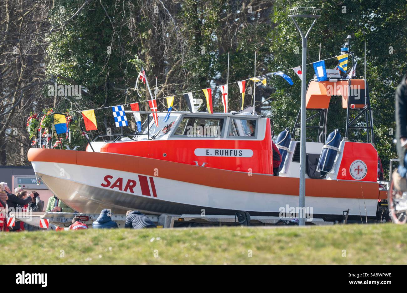 29 March 2025, Mecklenburg-Western Pomerania, Zingst: A new rescue boat ...