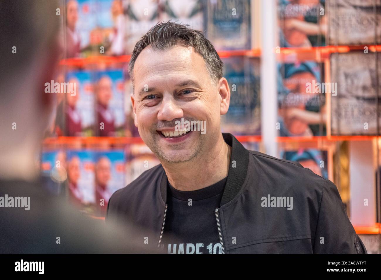 Hier der deutsche Autor Sebastian Fitzek Leipziger Buchmesse 2025 Tag 3 ...