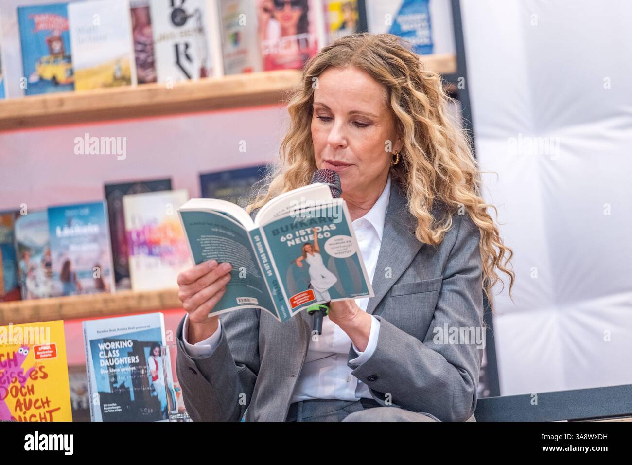 Hier die deutsche TV Moderatorin Punkt 12, RTL Katja Burkard Leipziger ...