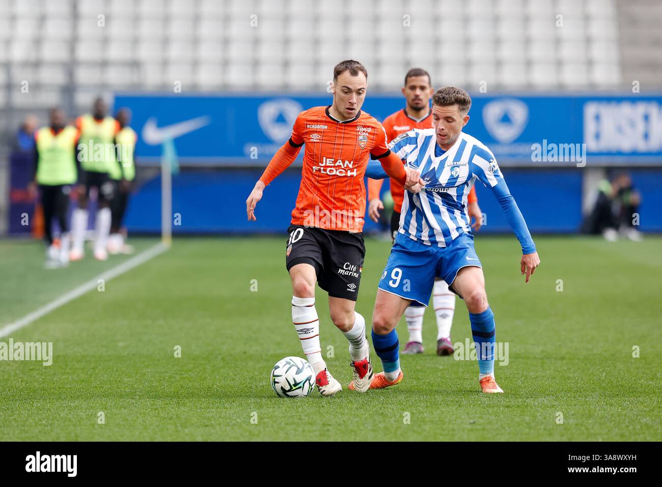 09 Alan KEROUEDAN (gf38) - 10 Pablo PAGIS (fcl) during the Ligue 2 BKT ...