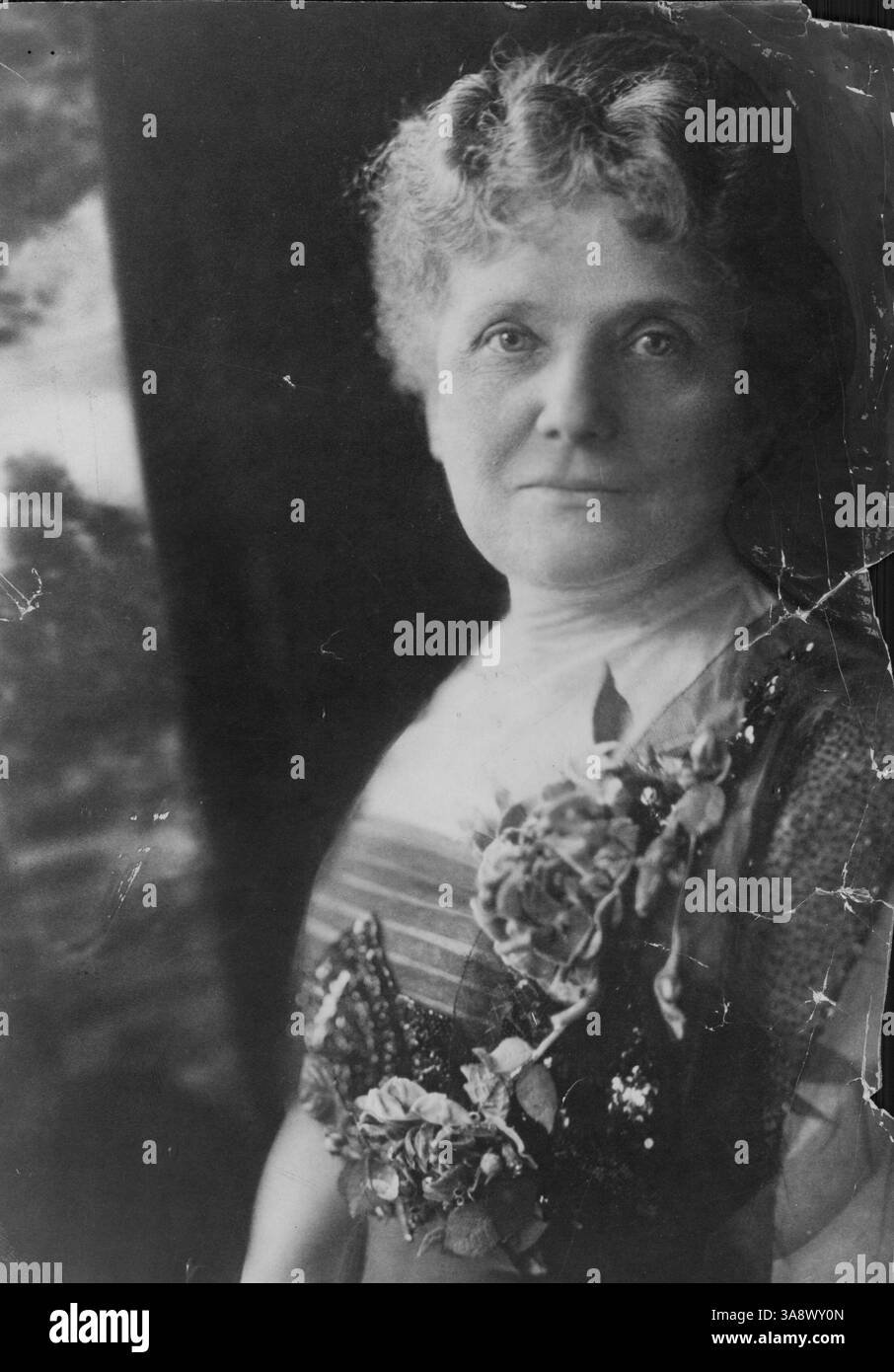 Mrs. Hugh G. Harrison hosted an informal tea for Mrs. Peter Oleson of ...