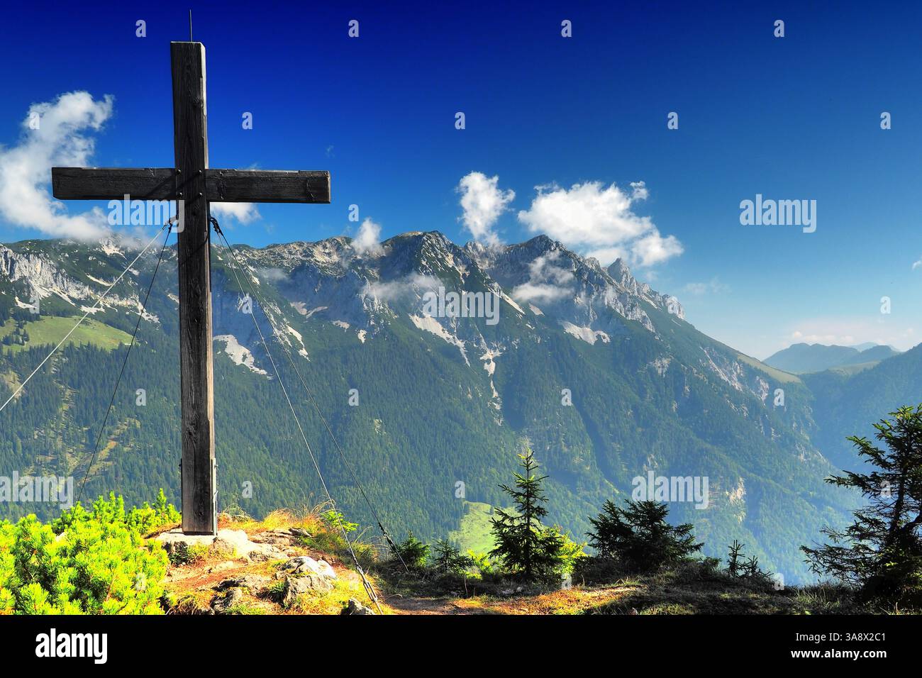 Osterreich hiking hi-res stock photography and images - Alamy