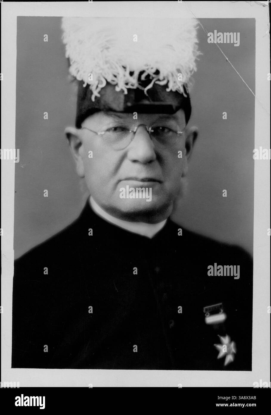 Doctor charles e dutton hi-res stock photography and images - Alamy