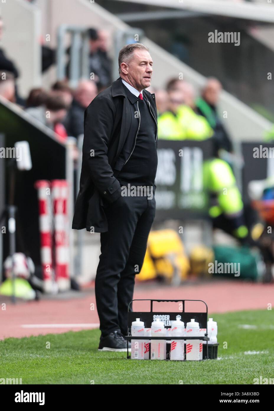 Scott lindsey crawley hi-res stock photography and images - Alamy