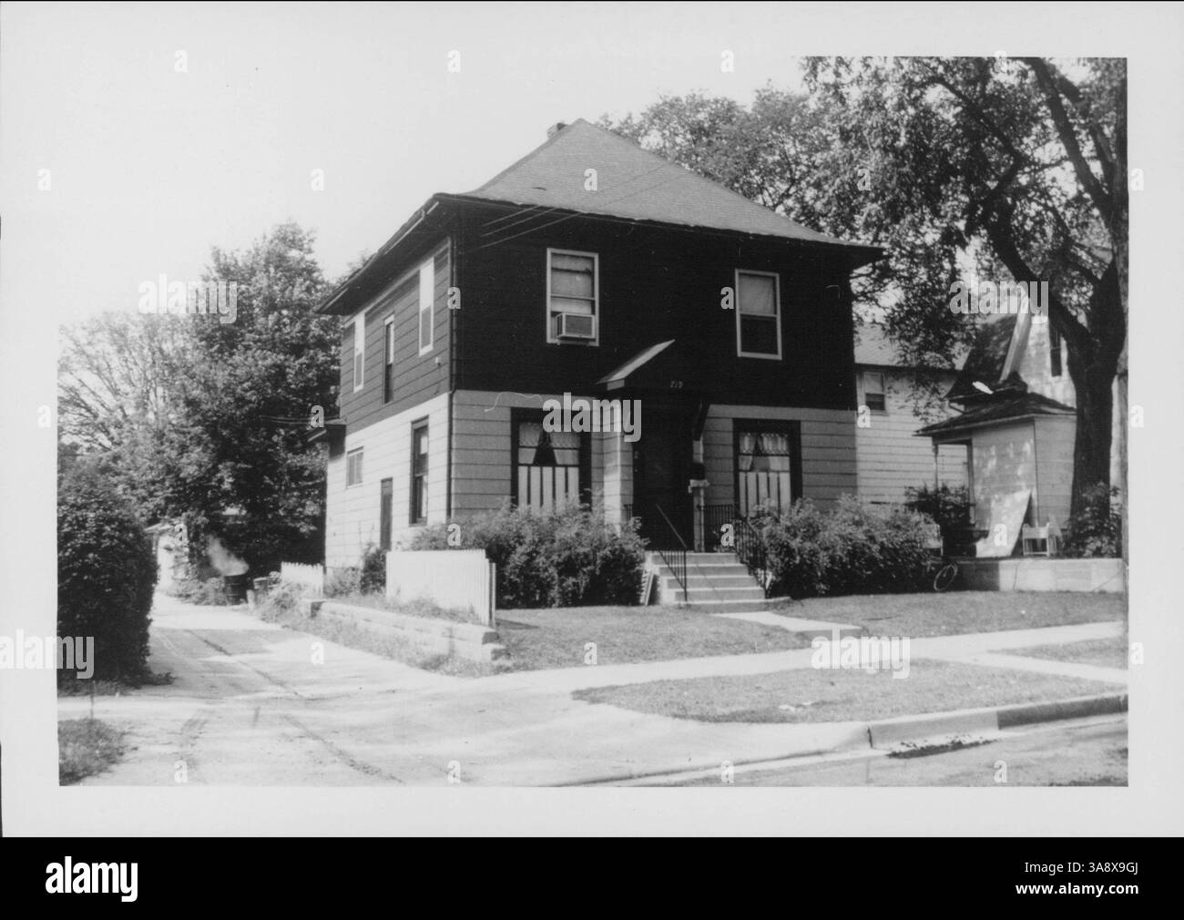 This house located on 6th Avenue Southeast in Minneapolis is part of ...