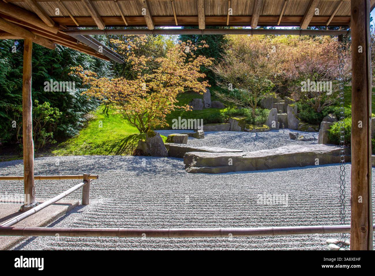 Amazing Japanese dry garden (karesansui) or Japanese rock garden - part ...