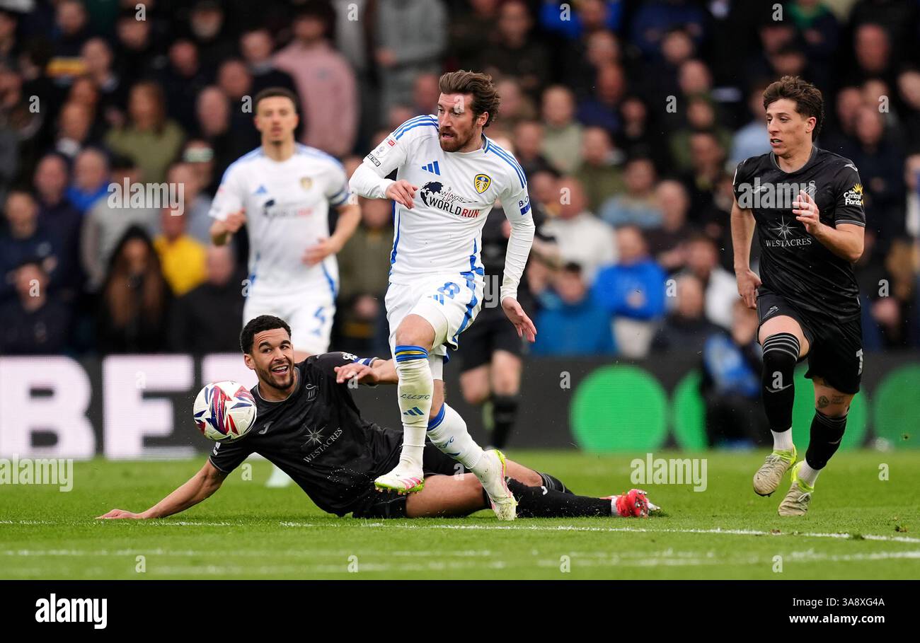 Leeds United's Joe Rothwell in action during the Sky Bet Championship ...