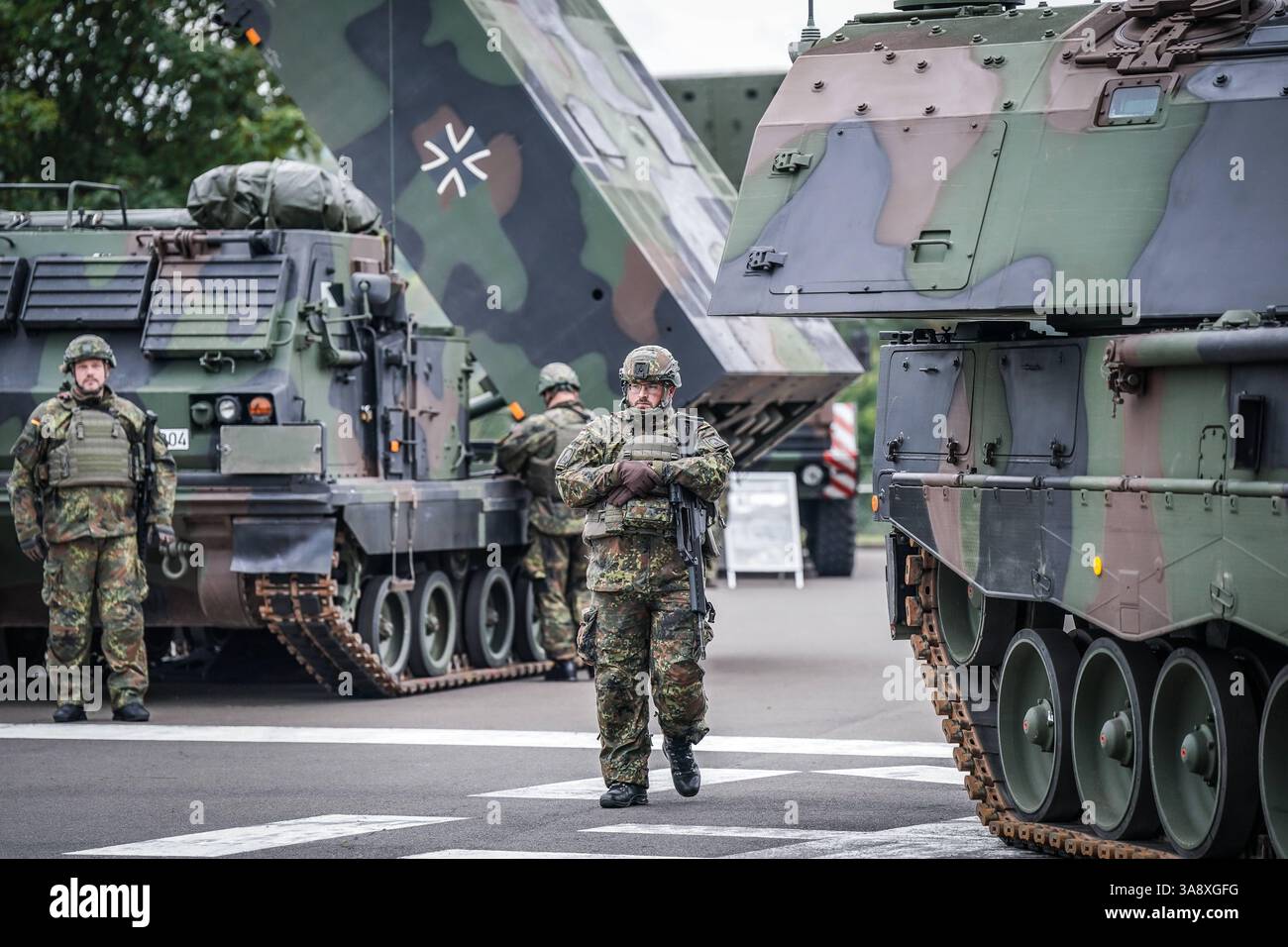 Deutschland, Europa, Bundeswehr, MARS II Mehrfachraketenwerfer ...