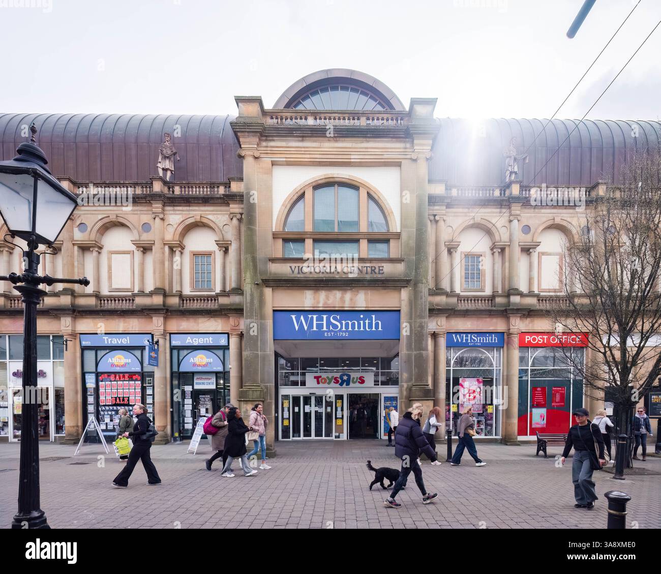 Whsmith art supplies hi-res stock photography and images - Alamy