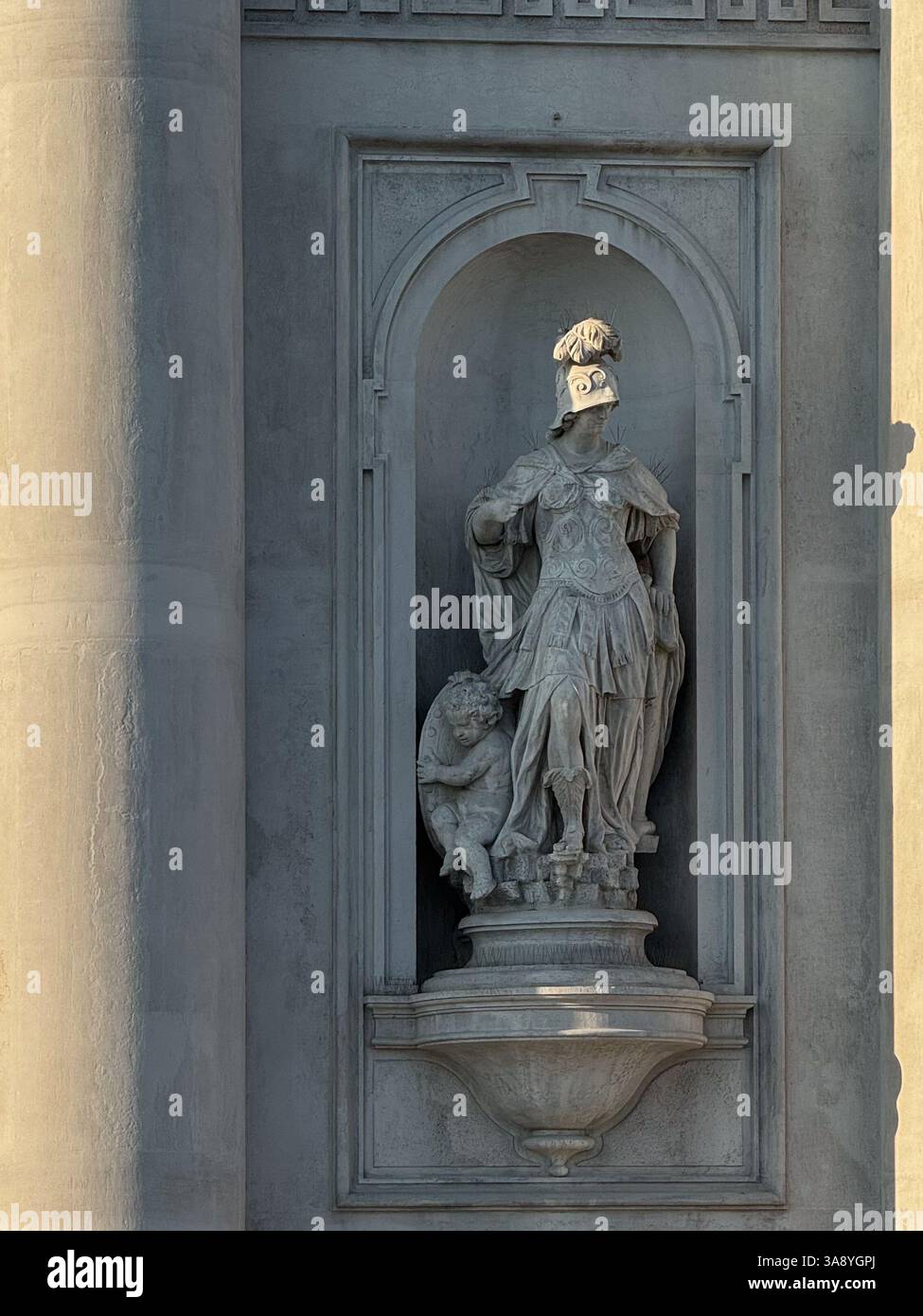 Italian Art and Architecture: Figure Close-Up Stock Photo - Alamy