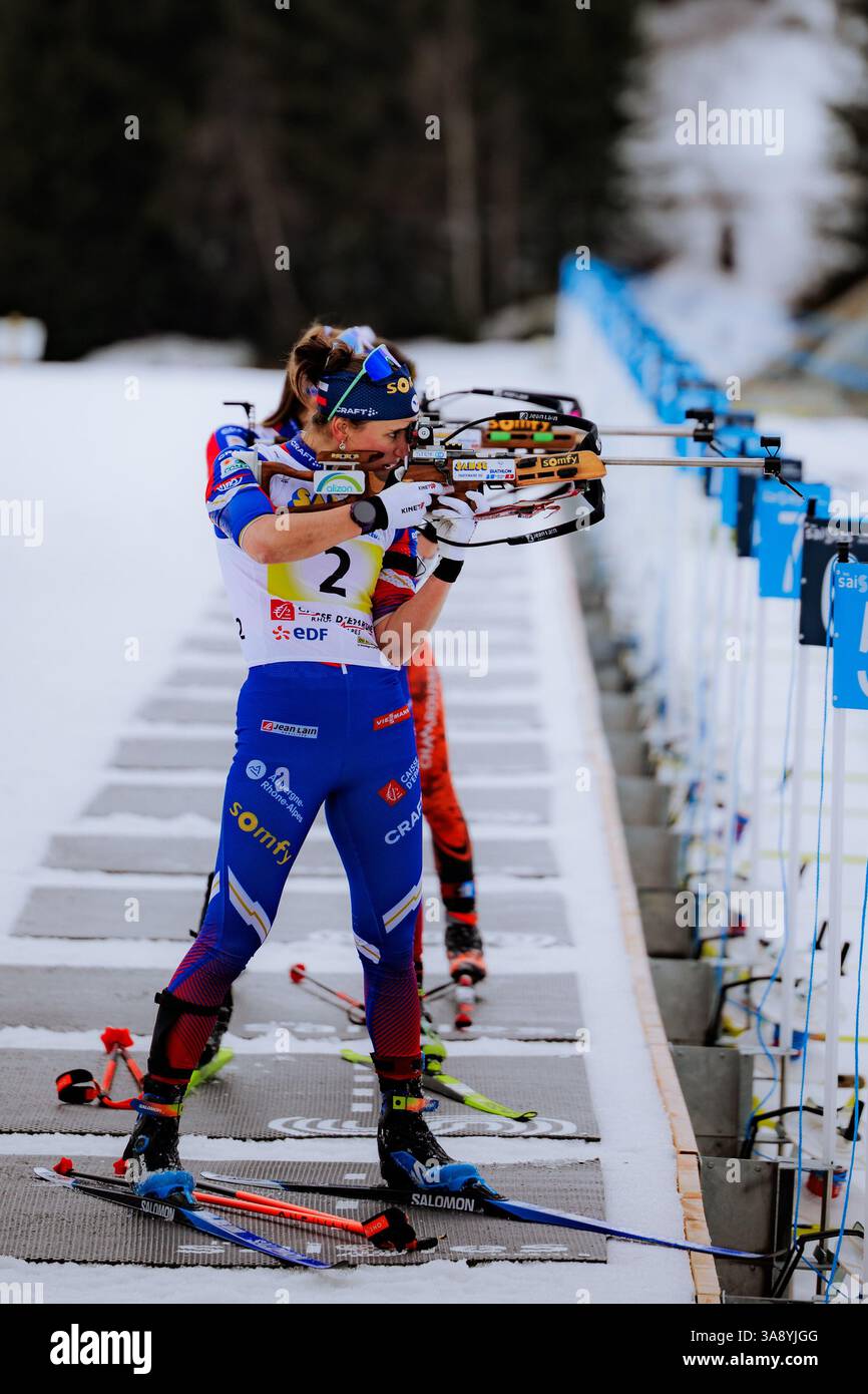 Les Saisies, France Julia Simon in action during the French ...